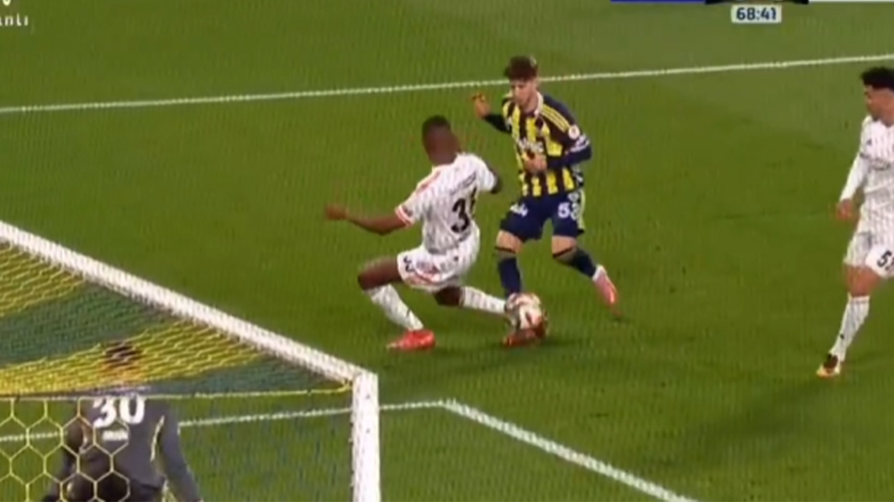 Fenerbahçe-Beşiktaş derbisindeki tartışmalı pozisyonlar - Spor Haberleri