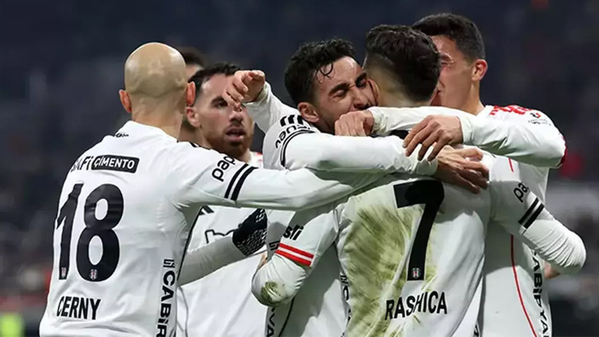 Beşiktaş-Keçiörengücü maçının ilk 11'leri belli oldu / Canlı anlatım ...